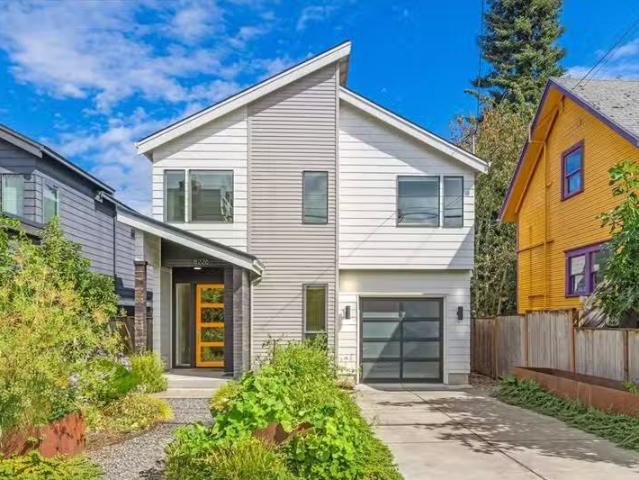 8226 Southeast 19th Avenue 8226 Se 19th Ave
