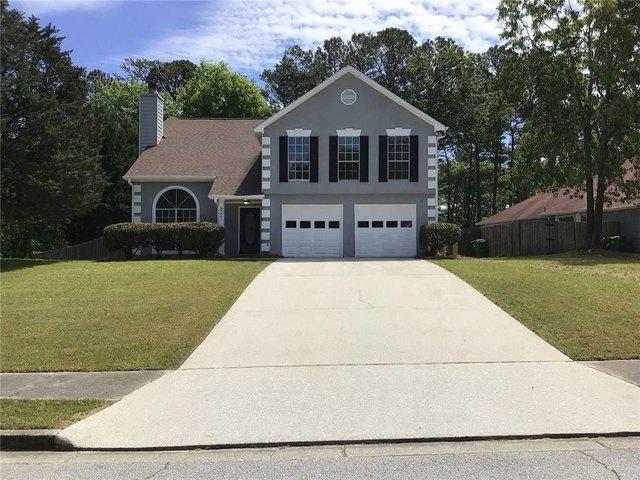 8227 Mahogany Ln, Lithonia, GA 30058