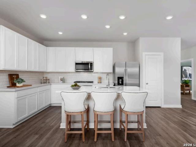 8228 Spectre Hill
