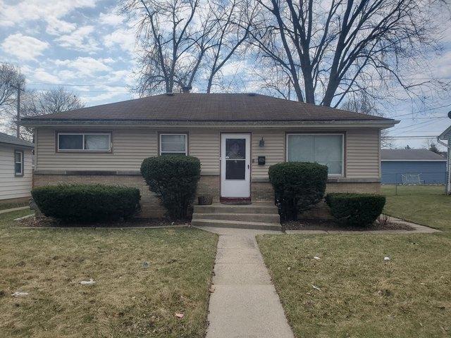 8229 W Grantosa Dr, Milwaukee, WI 53218