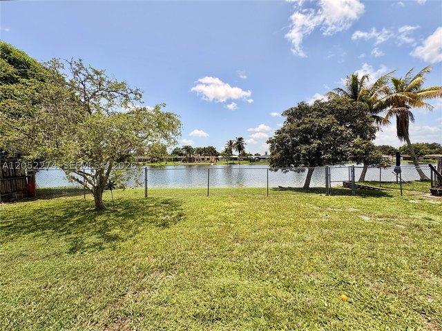 8220 NW 15th St, Pembroke Pines, FL 33024