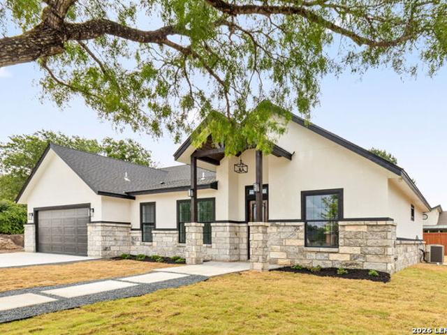 8220 Alton Blvd