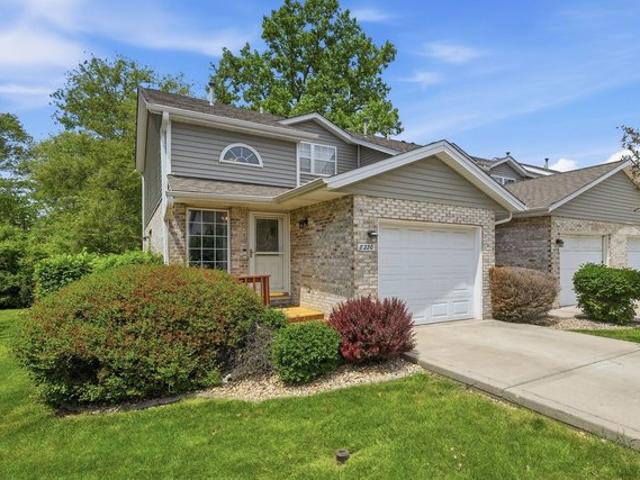 8220 Daniel Dr, Justice, IL 60458
