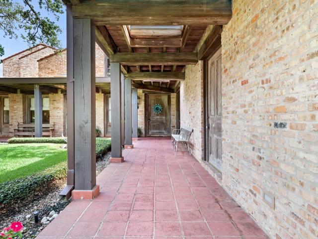 8220 Evangeline Lane