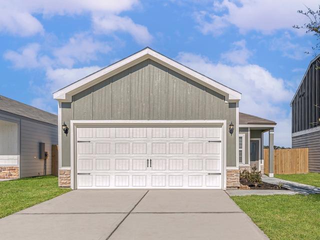 8220 Sunberry Shadow Dr, Houston, TX 77016 | MLS #7918 | Compass