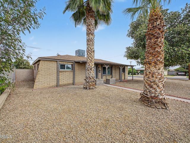 8221 N 29th Dr, Phoenix, AZ 85051 | MLS #7014 | Compass