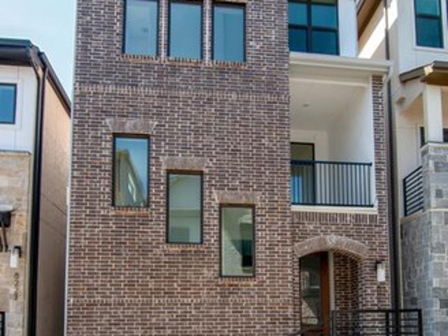 8221 Folcroft Ln, Dallas, TX 75231