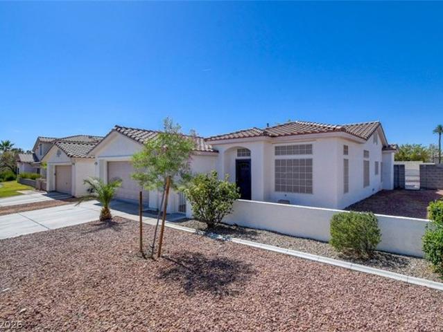 8221 Hollister Ave, Las Vegas, NV 89131