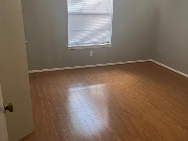 8221 kingsbrook road 107