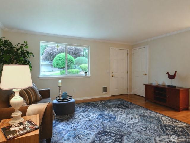 8221 SW Paine # 8221
