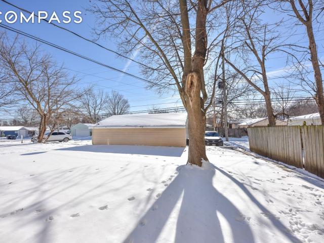 8221 W Villard Ave 8223, Milwaukee, WI