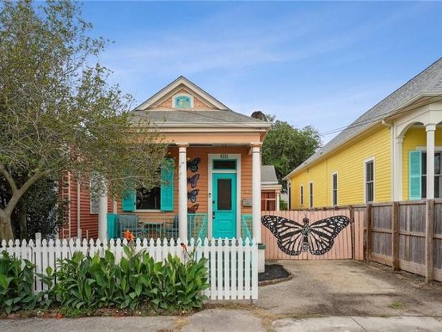 8221 Zimple St, New Orleans, LA 70118