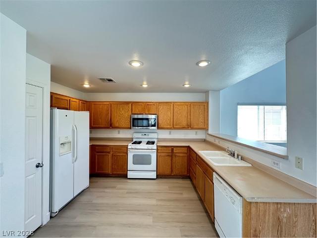 8222 Amphora Street