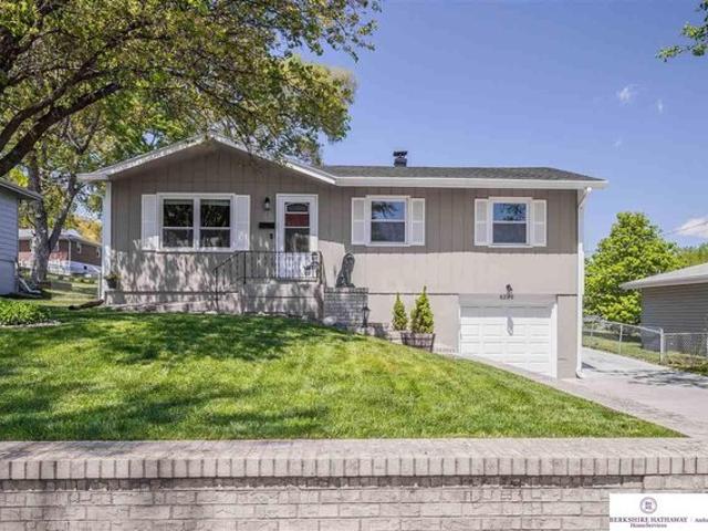 8222 Gold St, Omaha, NE 68124