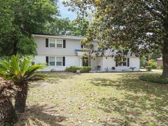 8233 Monticello Dr, Pensacola, FL 32514