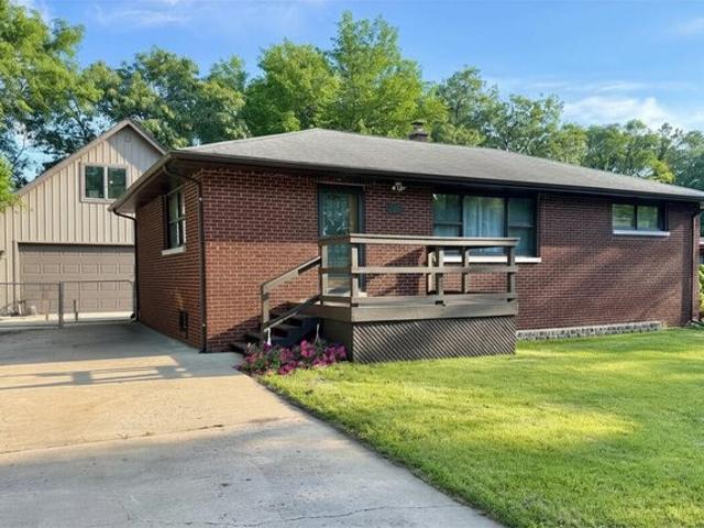 8223 Maple Ave, Gary, IN 46403