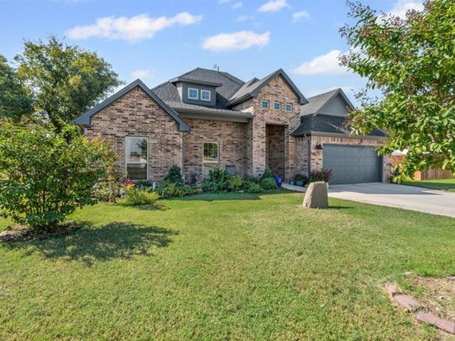8223 Loar Ct, Fort Worth, TX 76126
