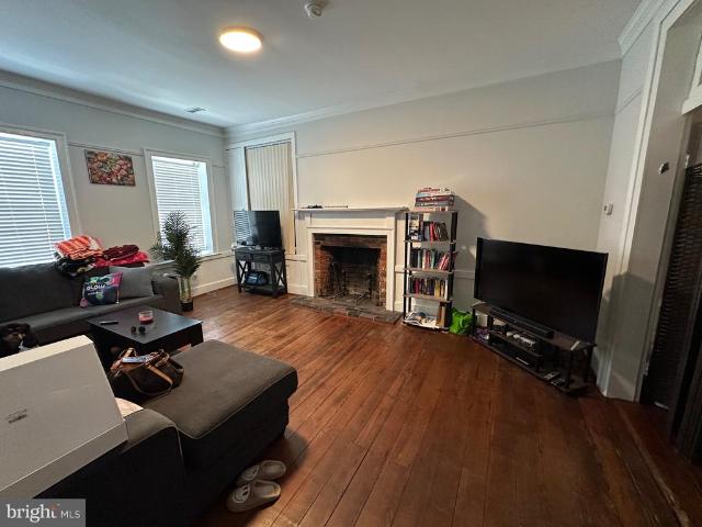 822 Caroline Street # 4