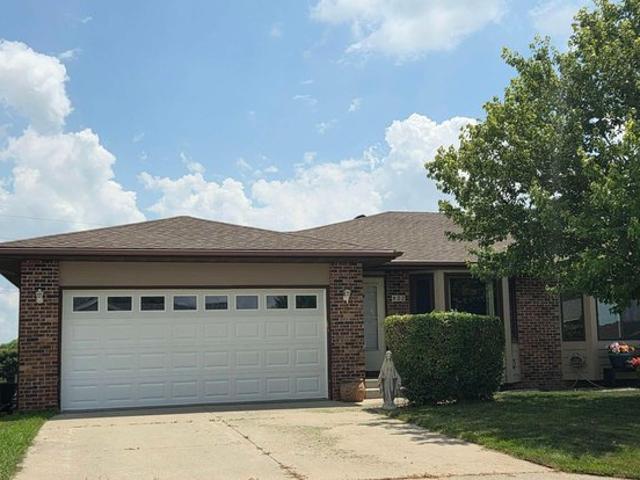 822 Amy Cir, Carroll, IA 51401