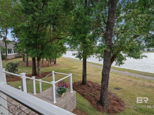 822 Apricot Lane