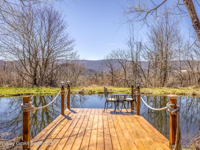 822 Burton Hall Road