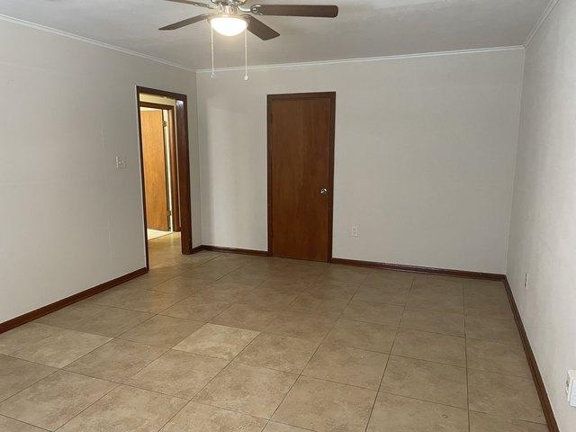 822 Gulf Dr, Gretna, LA 70053