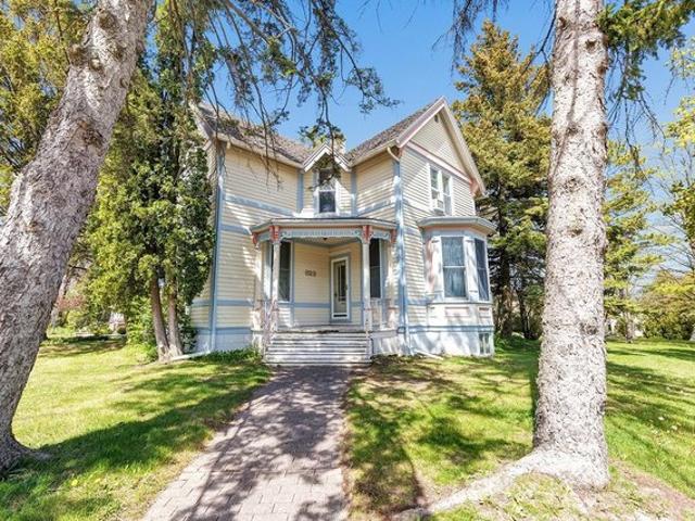 822 Dodge St, Kewaunee, WI 54216