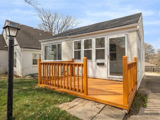 822 E 72nd Street