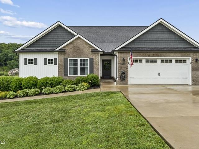 822 Hales Chapel Rd, Johnson City, TN 37615