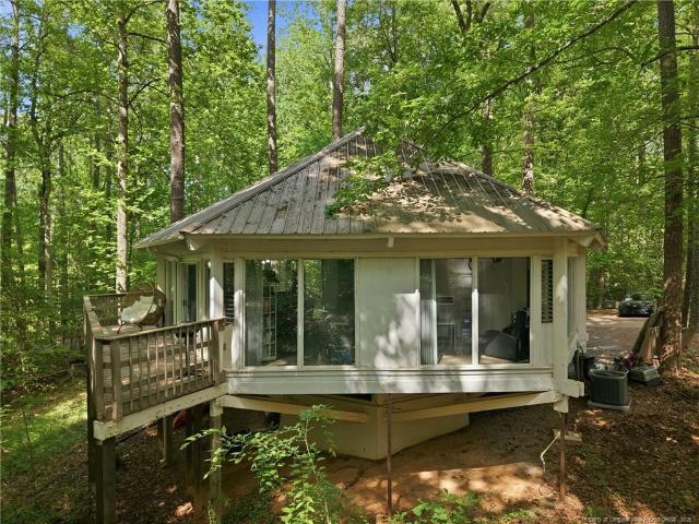 822 Hilltop Circle