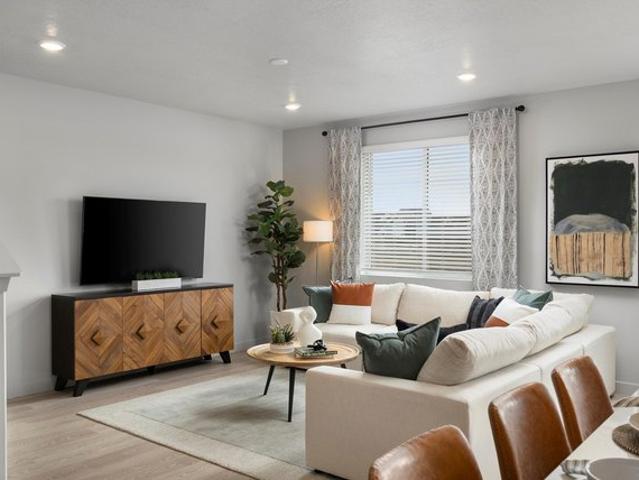 822 N 260 E Unit 208, Santaquin, UT 84655