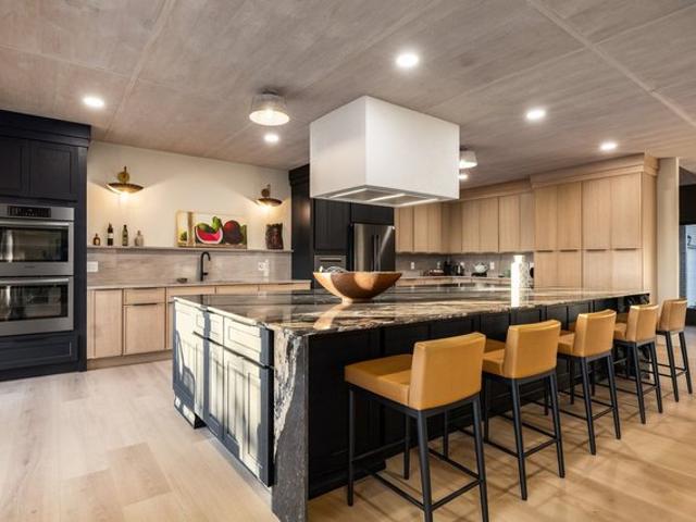 822 N Grandridge Ct, Salt Lake City, UT 84103