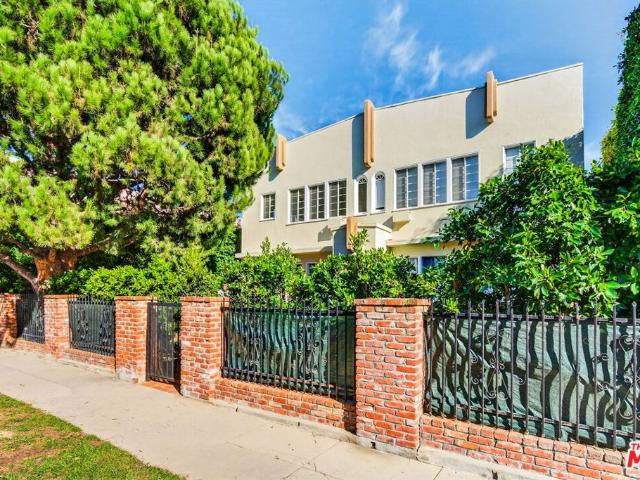 822 N Hayworth Avenue