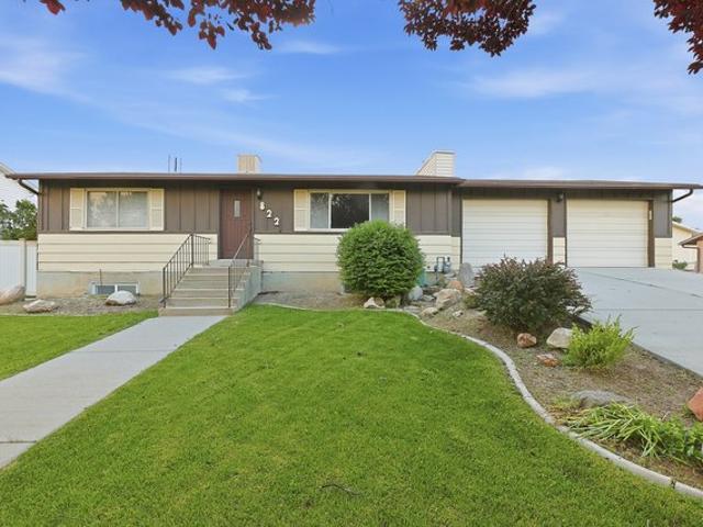 822 N Pinewood Cir E, Price, UT 84501