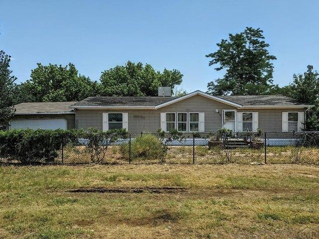 822 S Tolstoi Dr, Pueblo West, CO 81007