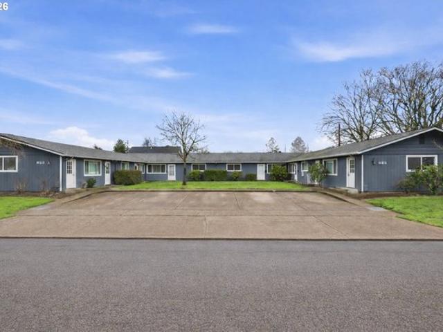 822 S Columbia St, Newberg, OR 97132