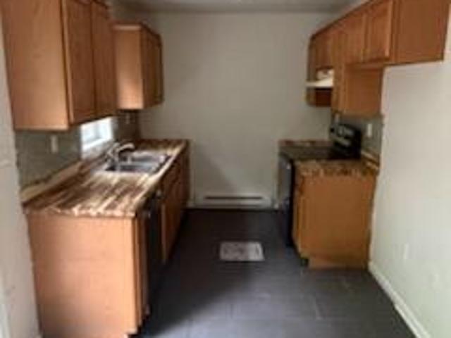 822 Sarah Street