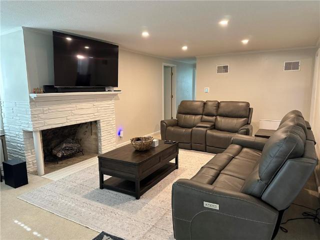822 Sunset Avenue