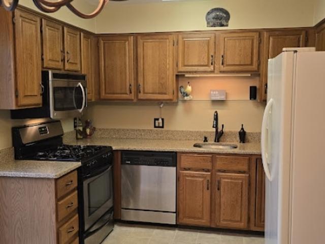 822 Poplar Ct