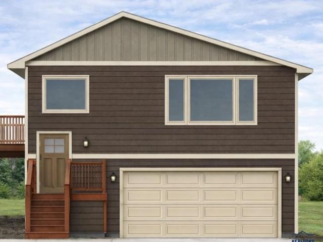822 Patricia St, Rapid City, SD 57703