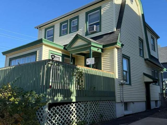 822 Raritan Avenue