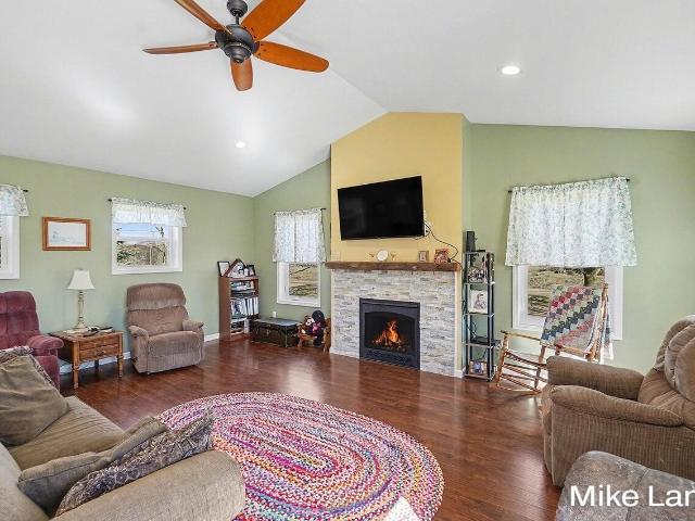 822 W 60th Street