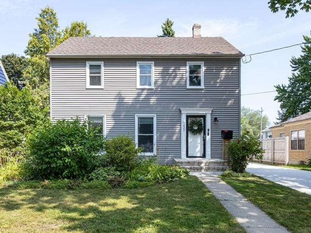 822 W 3rd St, Appleton, WI 54914