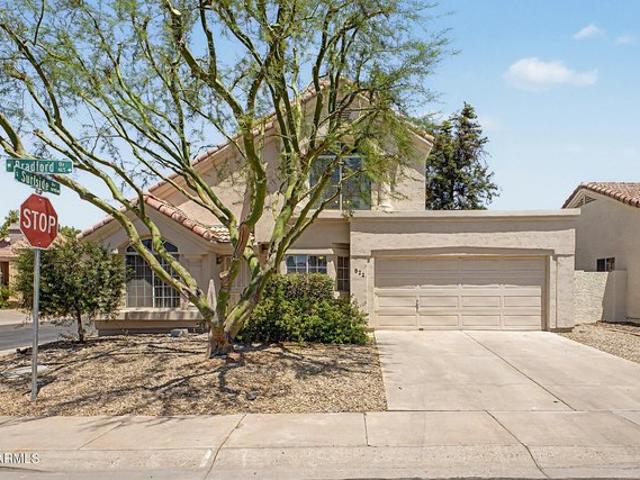 822 W Bradford Dr, Gilbert, AZ 85233