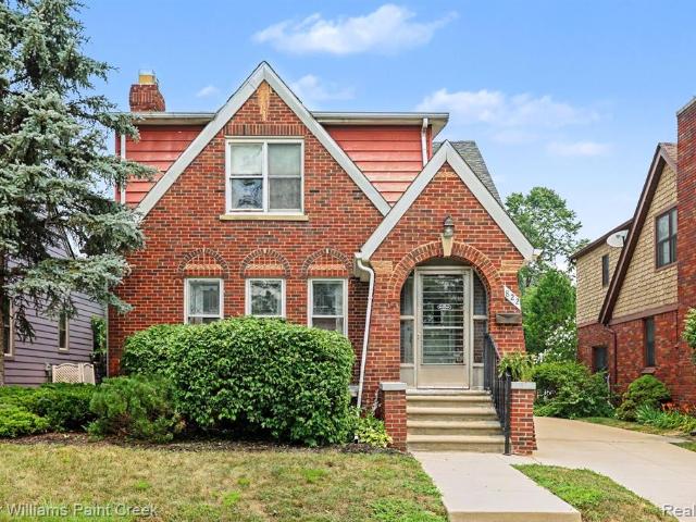 822 W Breckenridge Street