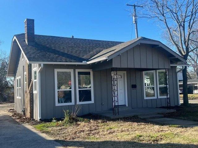 822 W Fischer St, Sherman, TX 75092