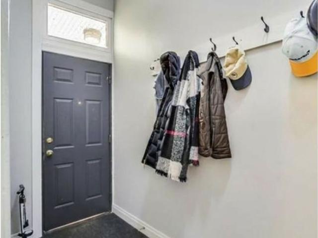822 W Roscoe Street # 1