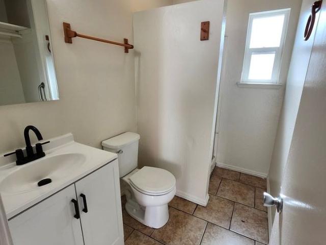 822 West Ave Studio Apartment for Rent at 822 West Ave, Santa Rosa, CA 95407