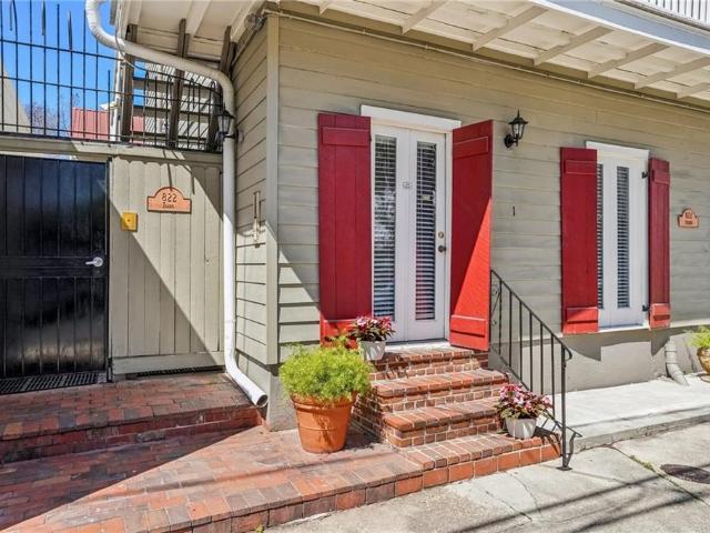 822 Touro Street # 1
