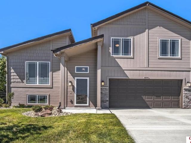 8234 N 175th St, Bennington, NE 68007